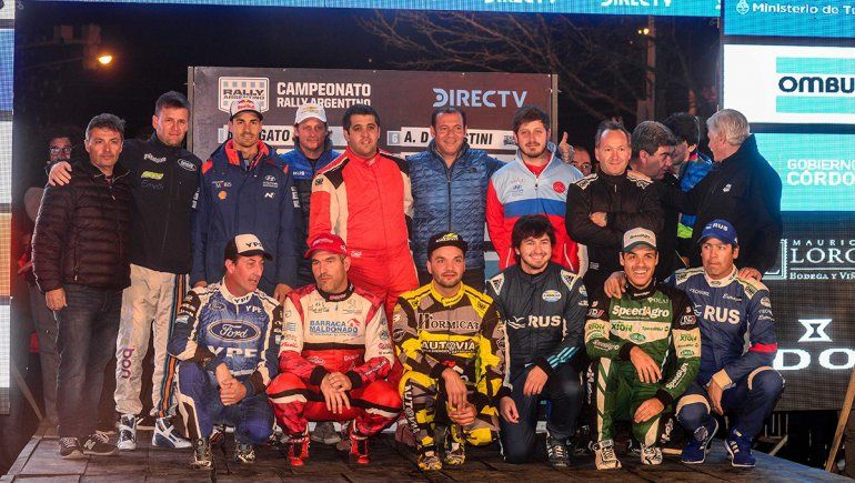 Bandera de largada: así se vivió la fiesta del Rally en plaza Roca