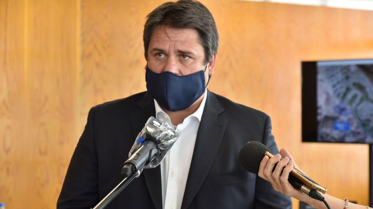 Gaido anunció la apertura de la calle que ocupa Rincón Club