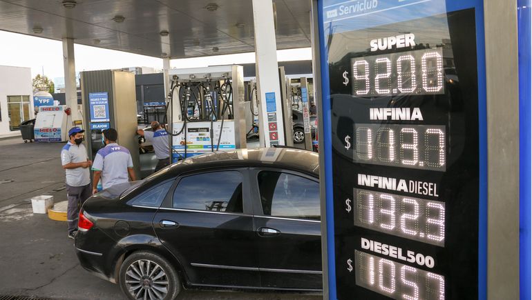 Tras el aumento, cuánto cuesta llenar el tanque en Neuquén Tras el aumento, cuánto cuesta llenar el tanque en Neuquén