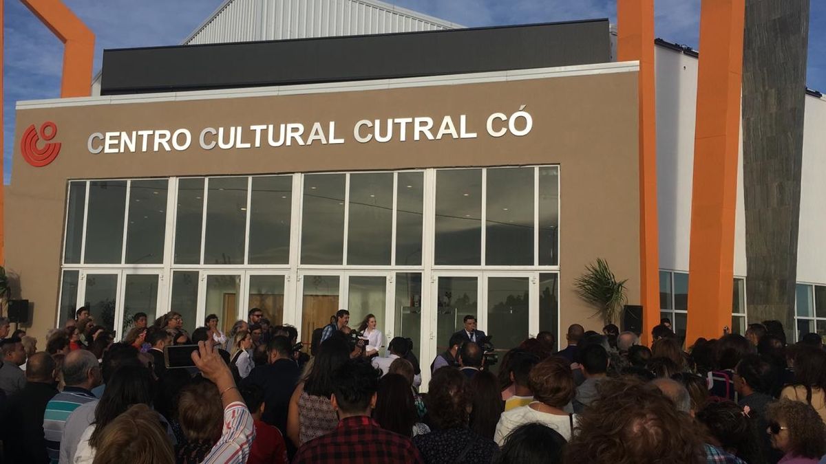 Cutral Co ya disfruta de su flamante Centro Cultural