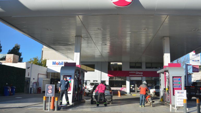 Como YPF y Shell, Axion subió los combustibles un 1,6%