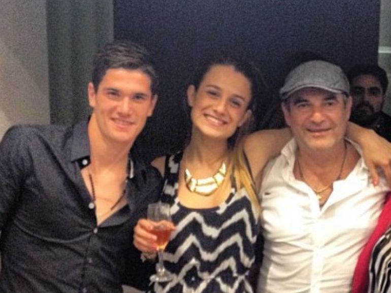 A qué se dedica el polémico papá de Camila Homs que tanto teme De Paul