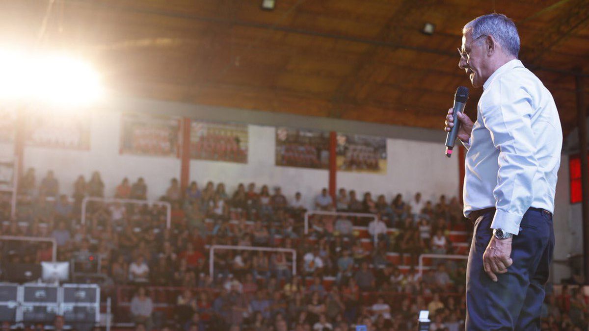 La vice de Pechi: una mujer con perfil juvenil y digital