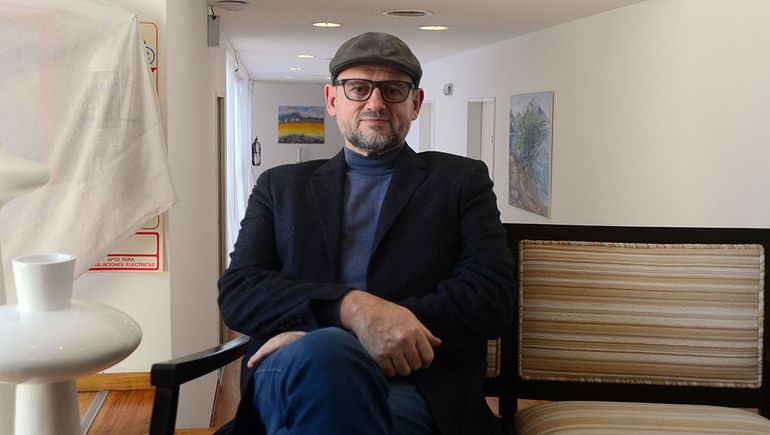 Christophe llegó a Neuquén a presentar su marca de perfumes inspirados ...