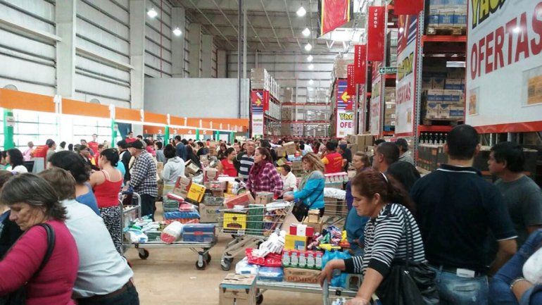 Los súper mayoristas recuperan las ventas al bajar los precios