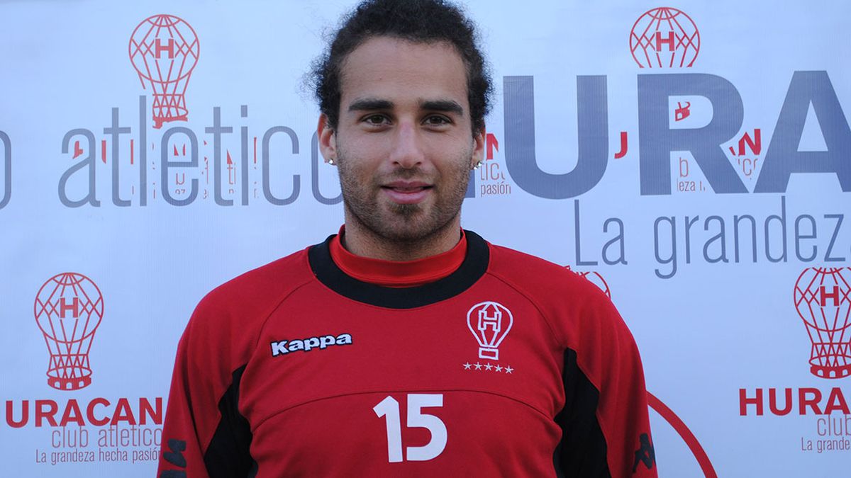 Jugó en el Huracán de Cappa y ahora sobrevive como chofer de UBER