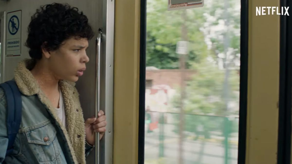 Salió a la luz el tráiler de Apache, la impactante serie de Carlos Tevez