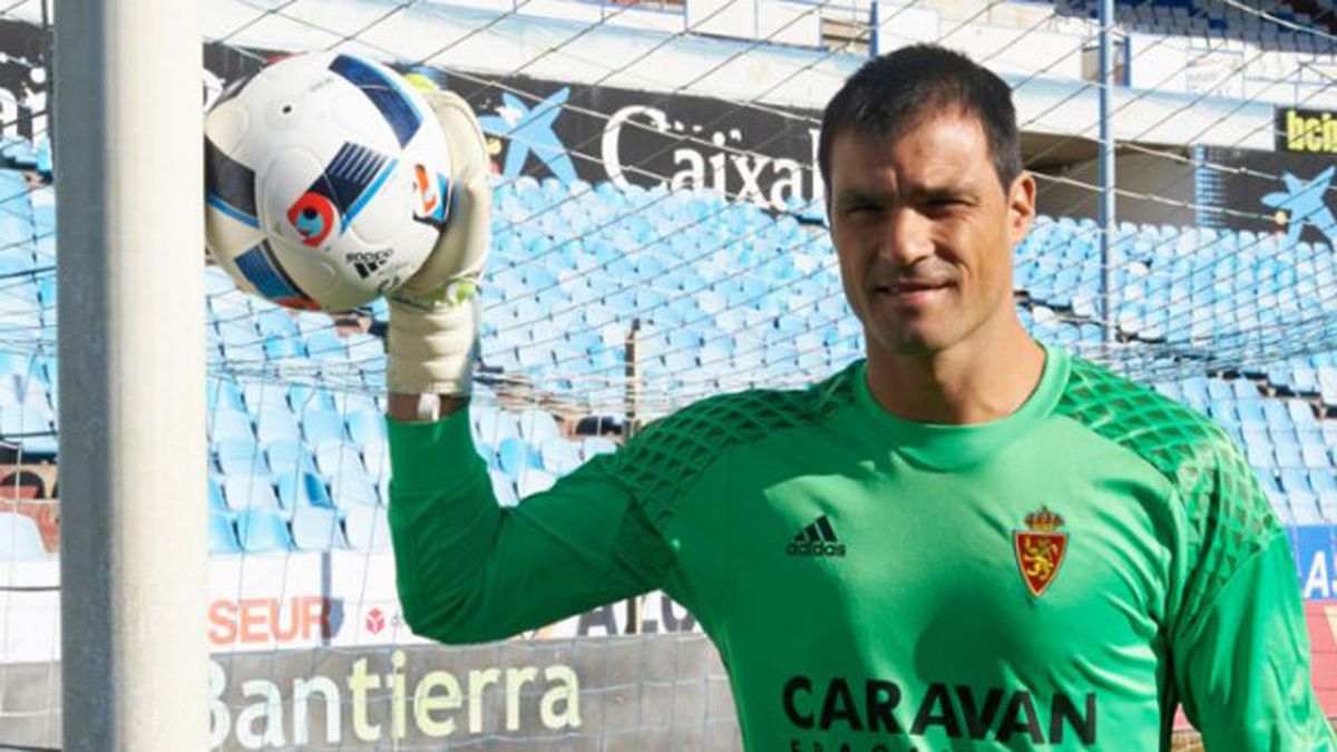 A Sebastián Saja le hicieron un gol de mitad de cancha en su último partido