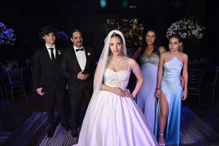 Las fotos de la tremenda boda de Macarena Fort, la hijastra de Rocío ...