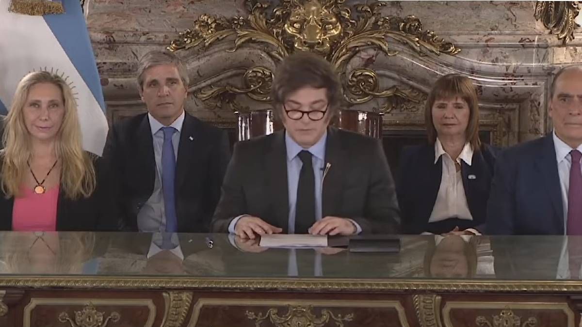 Javier Milei en cadena nacional: Eliminamos el cepo cambiario de la economía argentina, para siempre