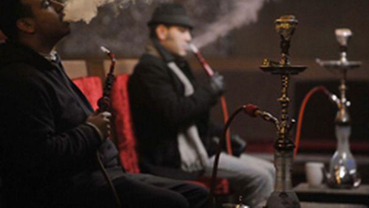 Alertan sobre los peligros de fumar shisha o narguile
