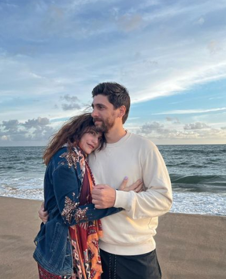 Connie Ansaldi mostró a su nuevo novio con un hermoso álbum de fotos ...