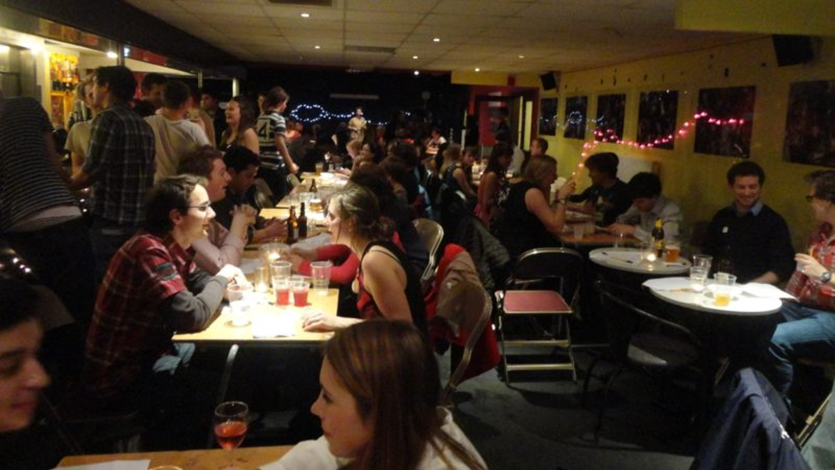 Detalles inéditos del íntimo y secreto encuentro de solas y solos en ...