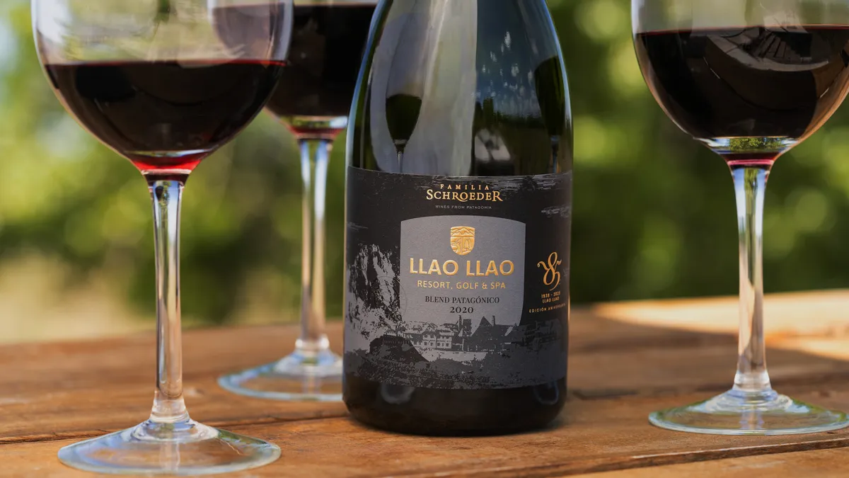 Llao Llao y Bodega Familia Schroeder en un almuerzo imperdible