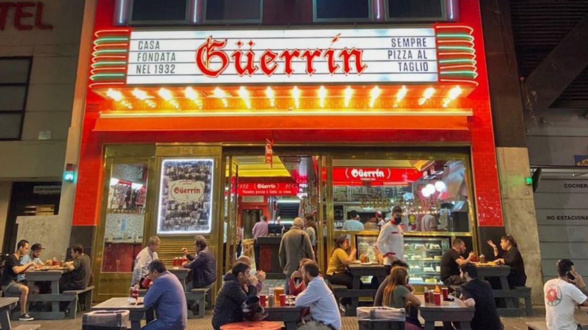 Cuánto cuesta comer en el Güerrín: este es el precio de una pizza de ...