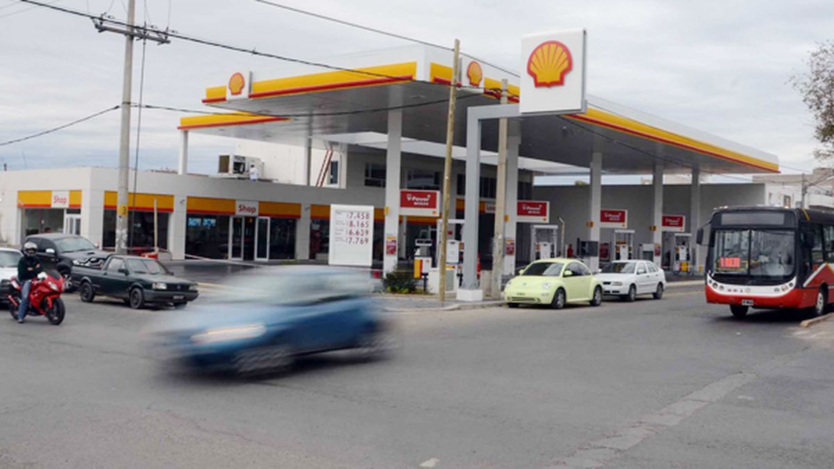 Aranguren inaugura una Shell en Neuquén