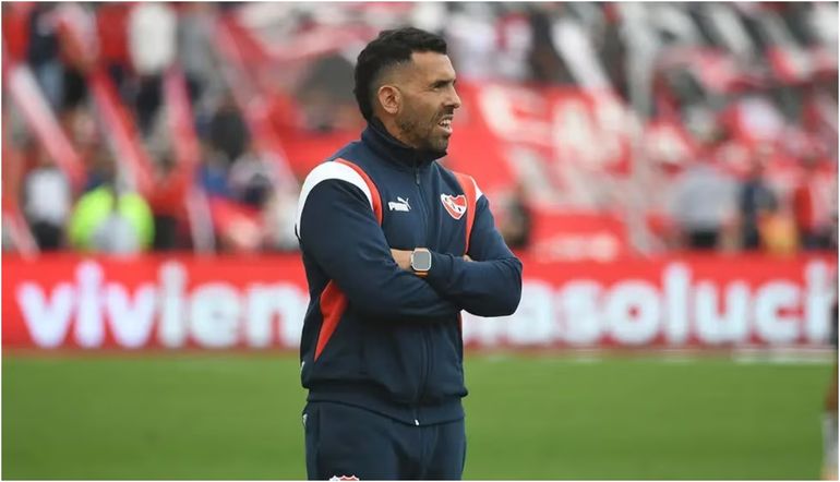 Enojado, Carlos Tevez tomó una postura durísima en Independiente