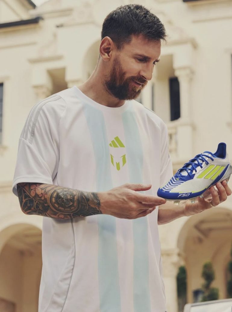 Cómo son los increíbles nuevos botines de Lionel Messi