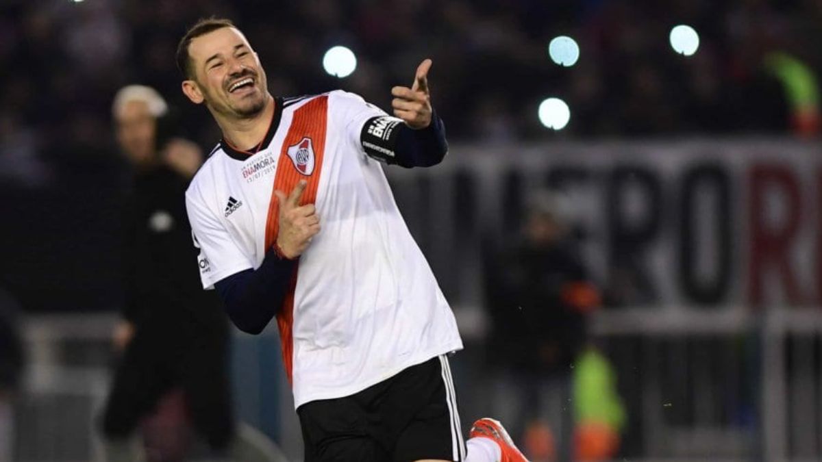 En qué equipo volverá a jugar al fútbol Rodrigo Mora tras retirarse de ...