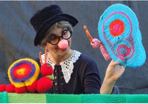 Doña Sonia Dora, es una abuela tejedora (General Roca)