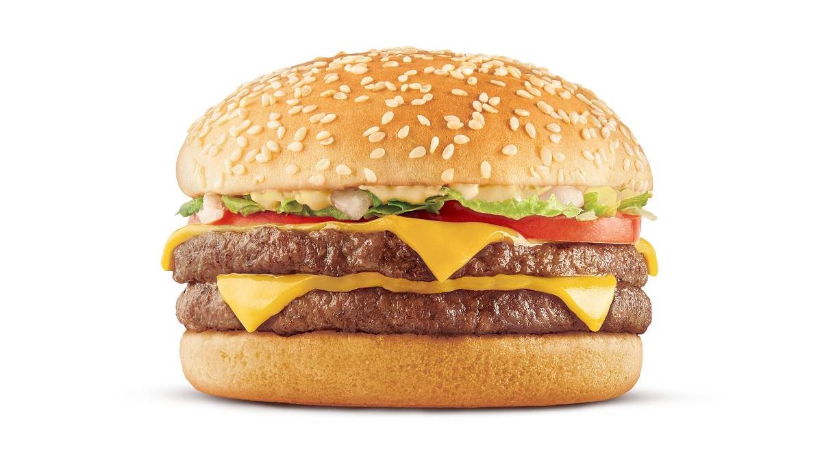 McDonalds presenta su nueva creación para los fanáticos de las hamburguesas: la Doble Carne Royal