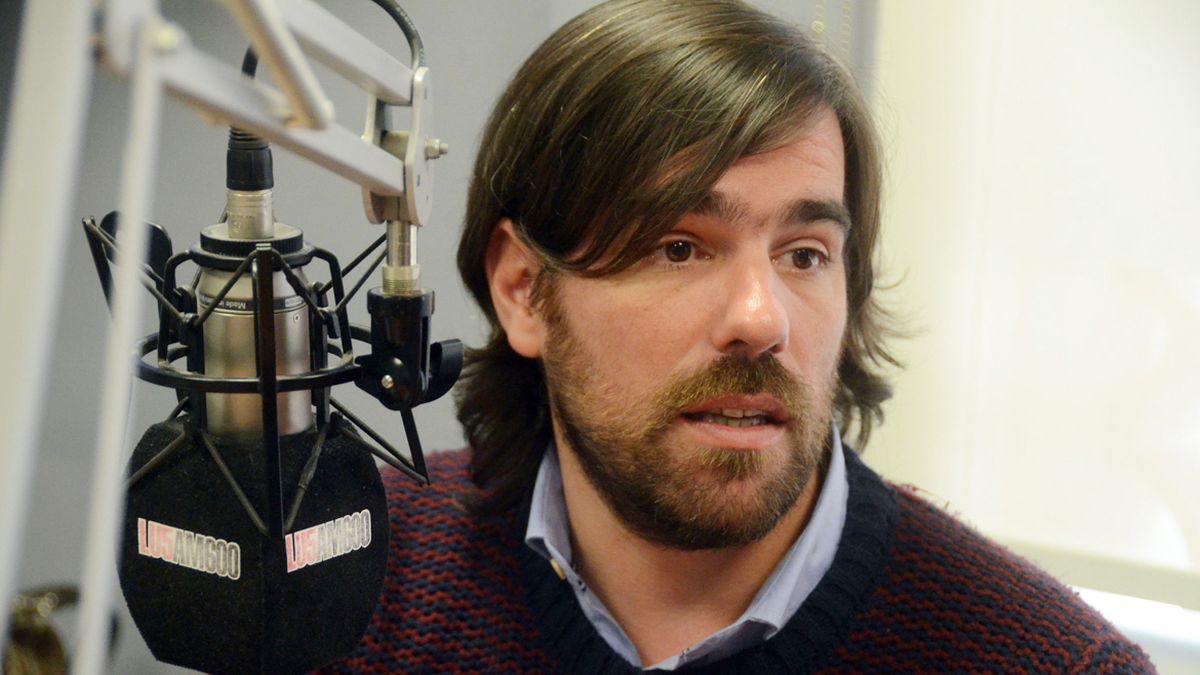 Candidato ATR: Nicolás del Caño la rompe en las redes con memes y canciones