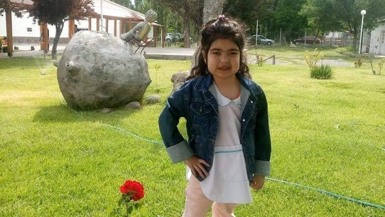 La emotiva despedida de Rodrigo Tapari a Ingrid, la pequeña guerrera de Las Lajas