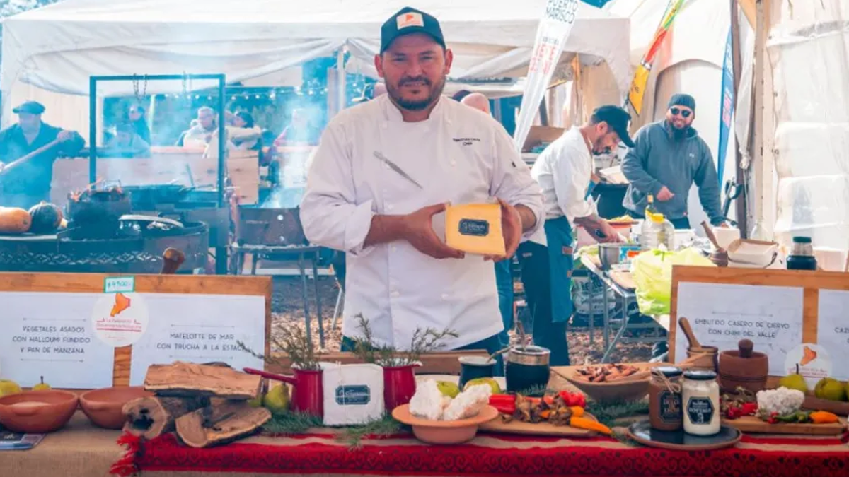 Quién es el chef Sebastián Caliva, embajador de la gastronomía neuquina