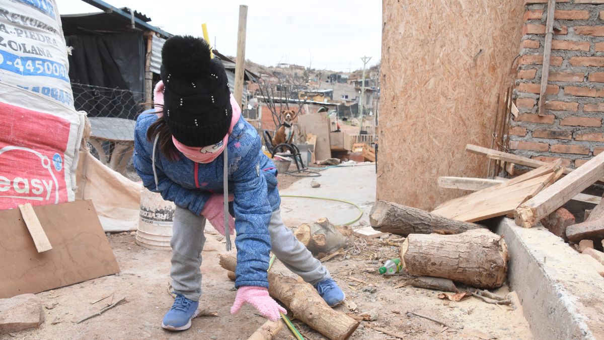 El drama de la ola polar en la toma más lejana de Neuquén