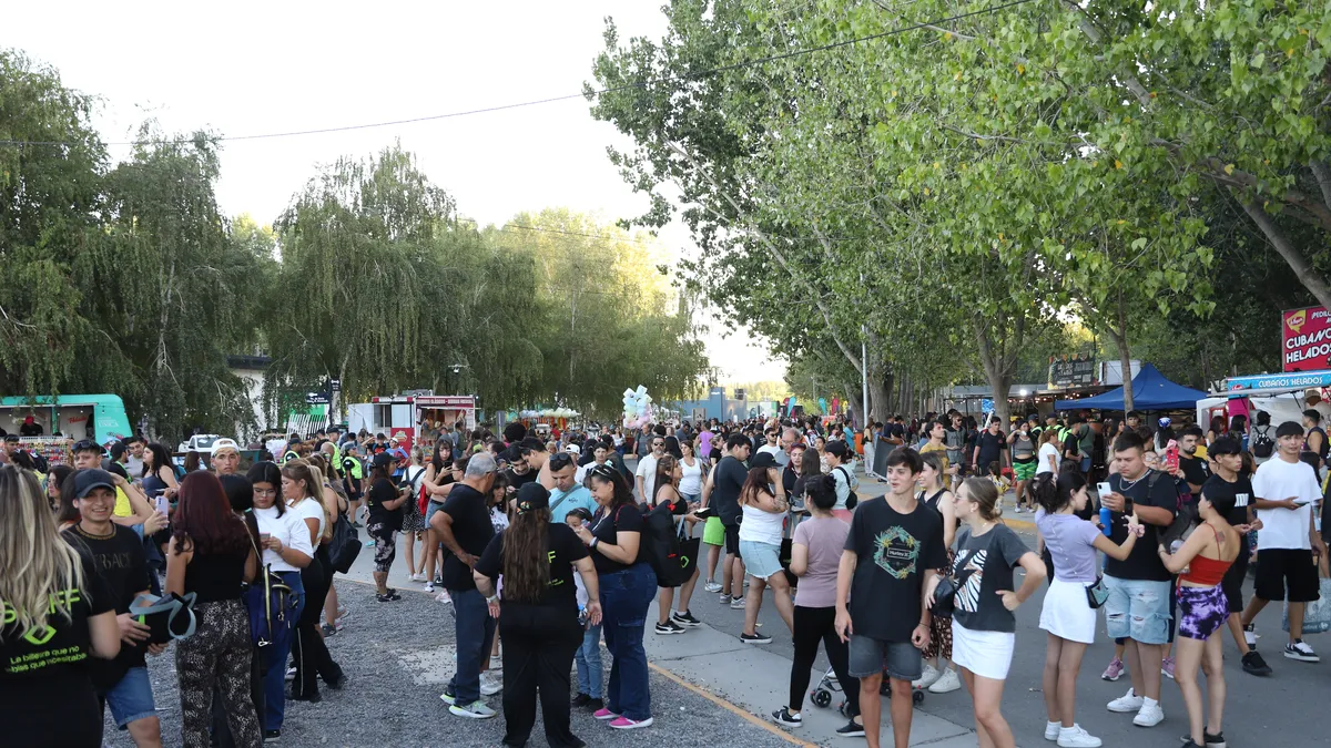 Fiesta de la Confluencia 2025: tres personas debieron ser trasladadas ...