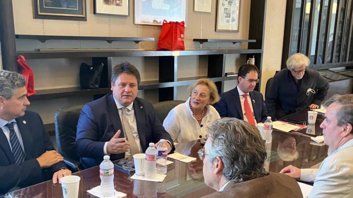 Gaido en busca de acuerdos en Houston