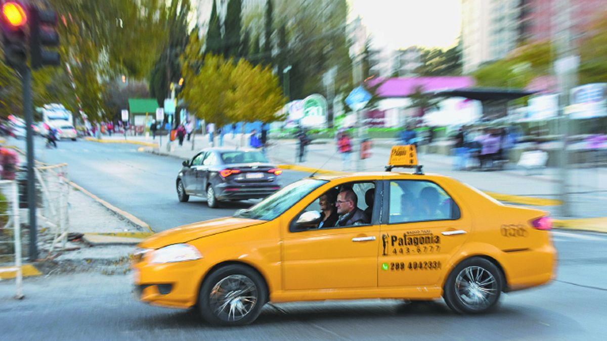 Ya hay fecha para el aumento de taxis: la suba supera el 130%