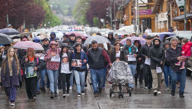 En 9 fotos, la marcha para pedir justicia por las víctimas de Lolen