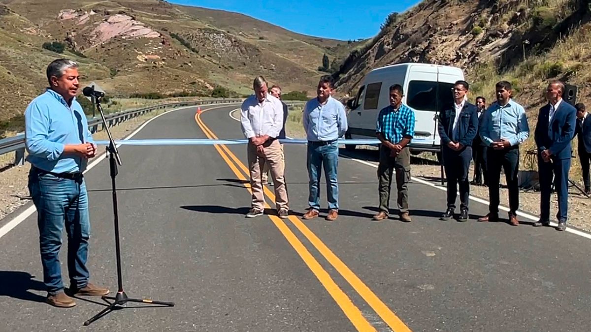 Se inauguró un nuevo tramo de asfalto sobre la ruta 23