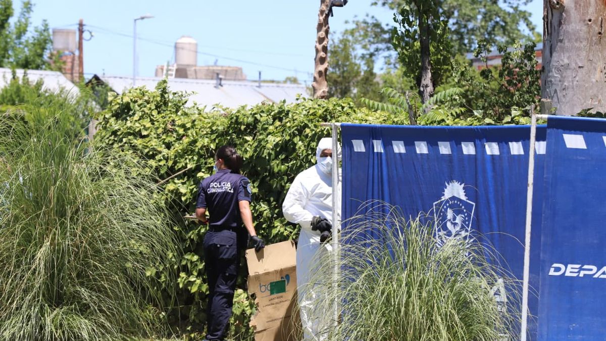 Conmoción en Villa Farrel: encontraron un hombre muerto en una plaza