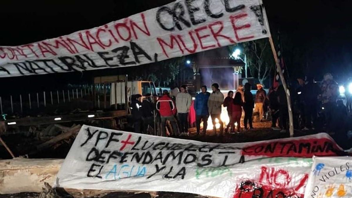 Mapuches bloquearon cuatro yacimientos de Vaca Muerta Mapuches bloquearon cuatro yacimientos de Vaca Muerta