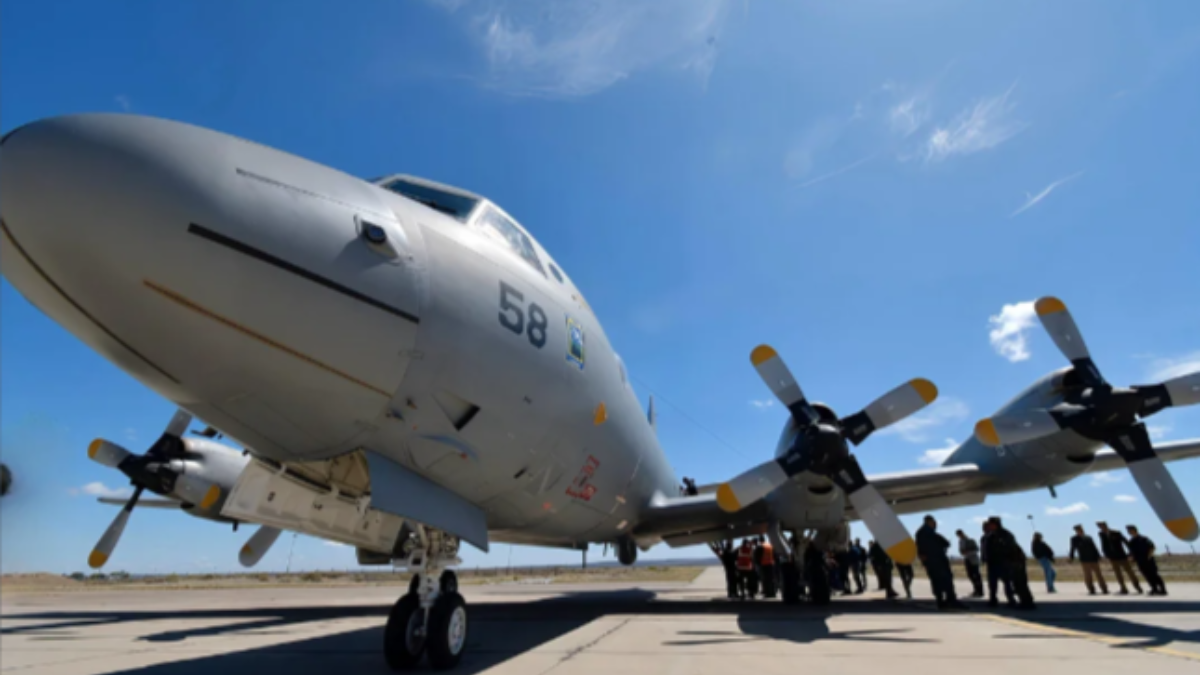 Llegó a Trelew el segundo avión noruego para vigilar el Mar Argentino ...