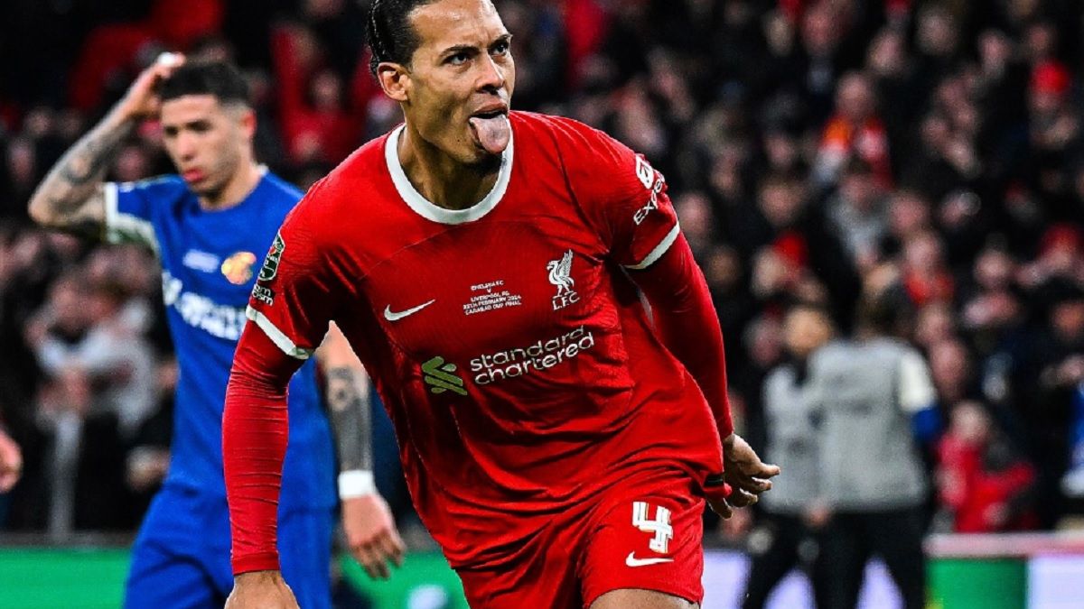 Virgil van Dijk le dio la Carabao Cup al Liverpool ante Chelsea en el ...