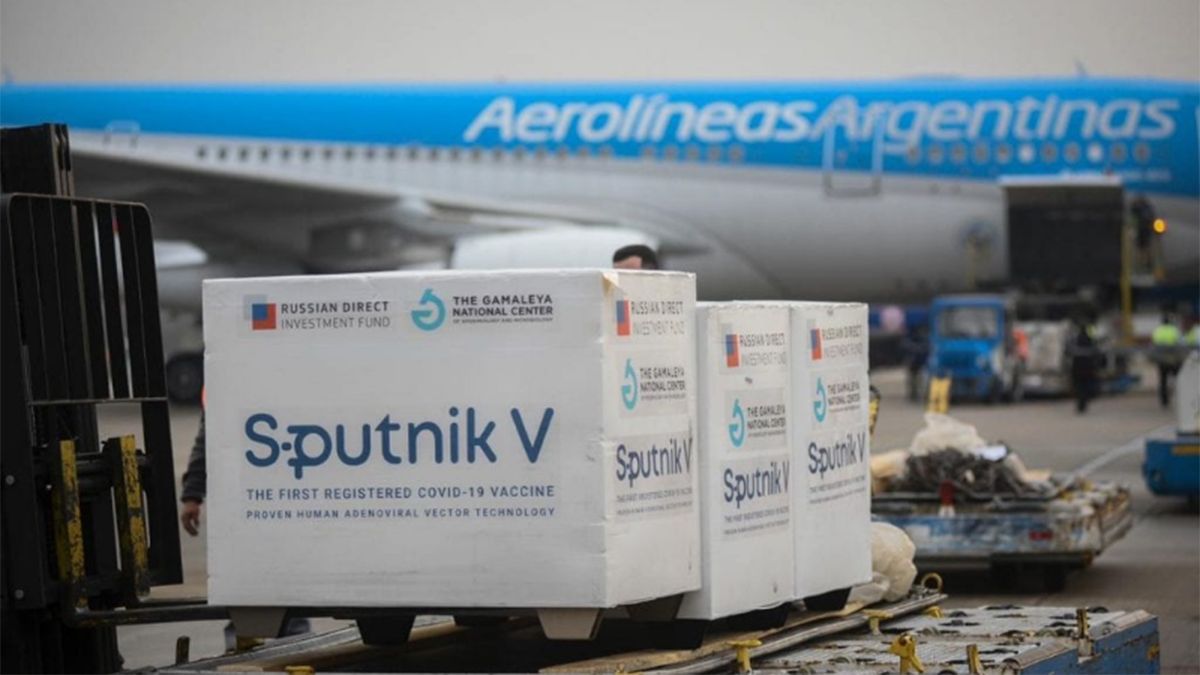 Llegaron más de 30 mil nuevas dosis de Pfizer y Sputnik a Neuquén