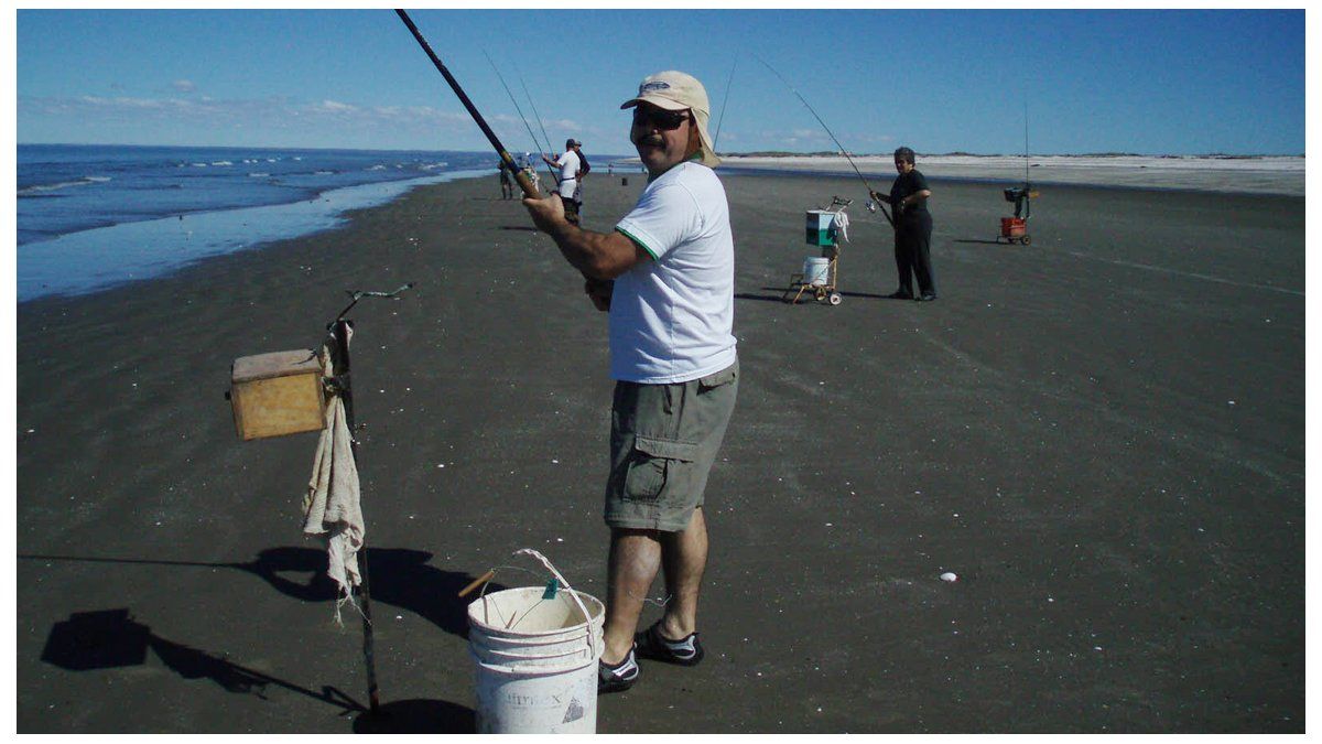 La pesca deportiva también convoca a los turistas de Las Grutas