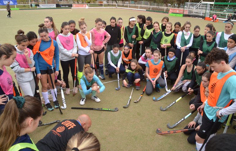 Pablo Lombi, el DT que enseña en forma lúdica el alto rendimiento