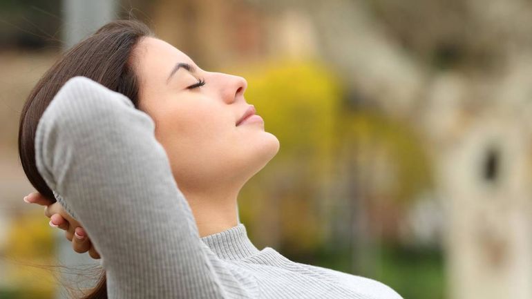 Cómo respirar mejor para sentirnos mejor con estas 3 sencillas técnicas