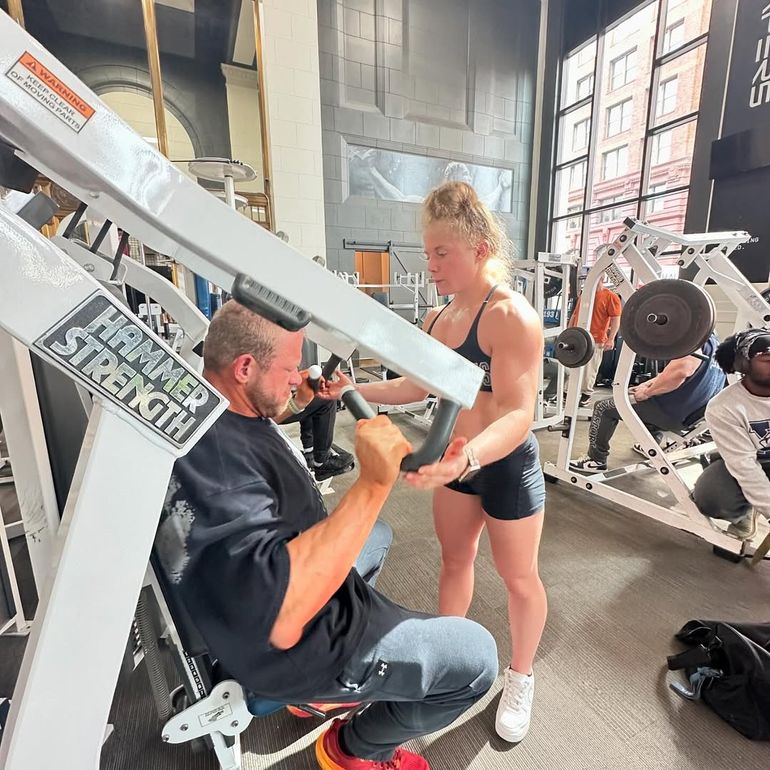 Tenía 20 años y era una joven promesa del fisicoculturismo: de qué ...