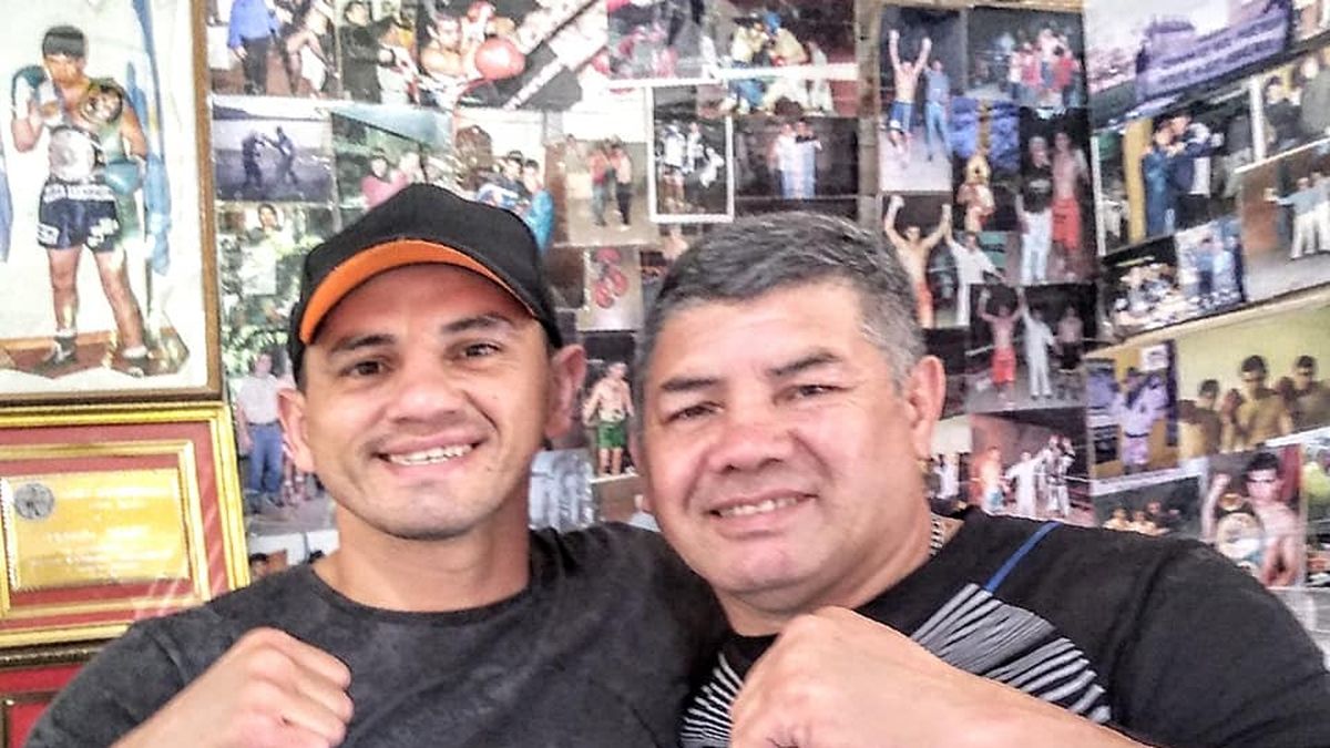 El neuquino Billi Godoy y su pesaje para pelear en Canadá