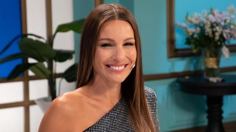 Pampita anunció que se va del país y explicó sus motivos