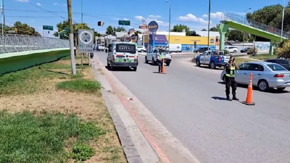 Empezaron a reparar la pasarela de Ruta 7: ¿cuándo la habilitan?