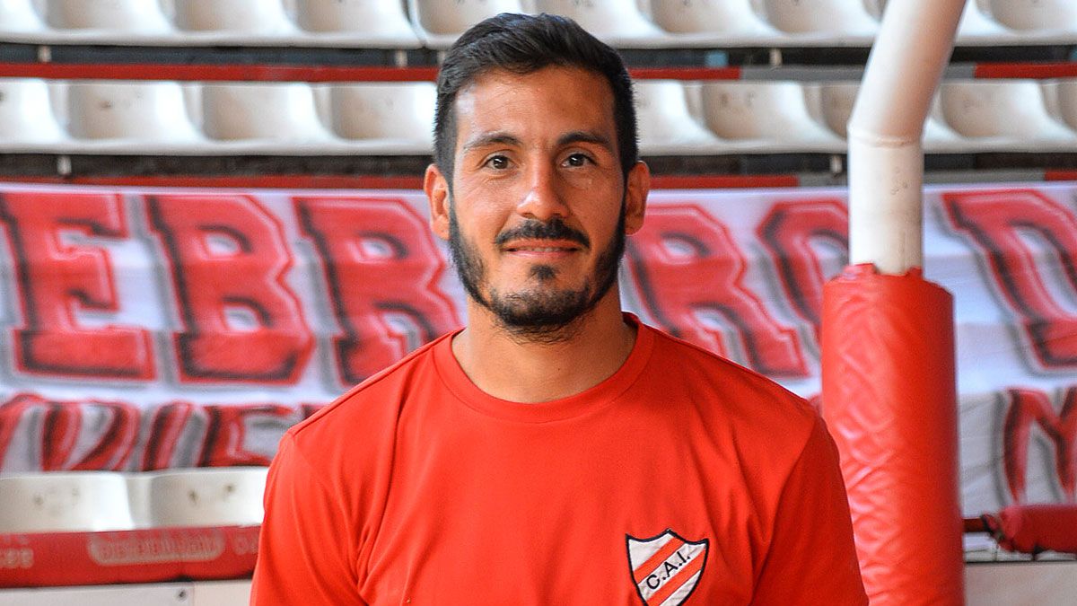 El goleador que quiere regalarle un ascenso al club de sus amores