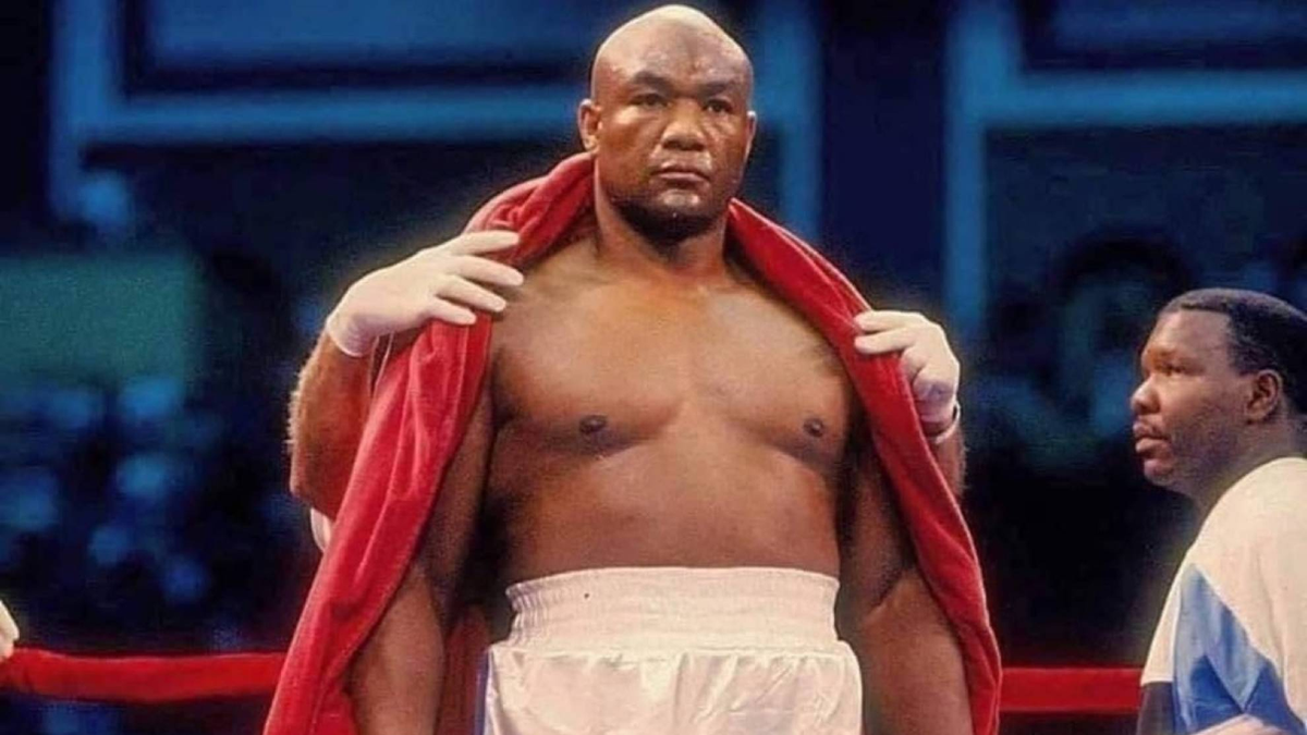 Murió el histórico boxeador George Foreman, dos veces campeón de los ...
