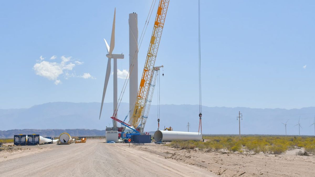 Avanza el montaje del Parque Eólico Arauco III