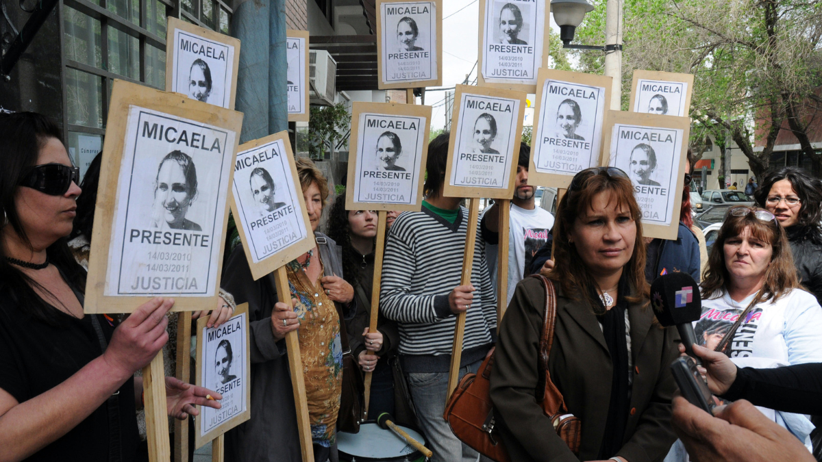 Un asesino libre y el sufrimiento intacto: la mamá de Micaela Recchini ...